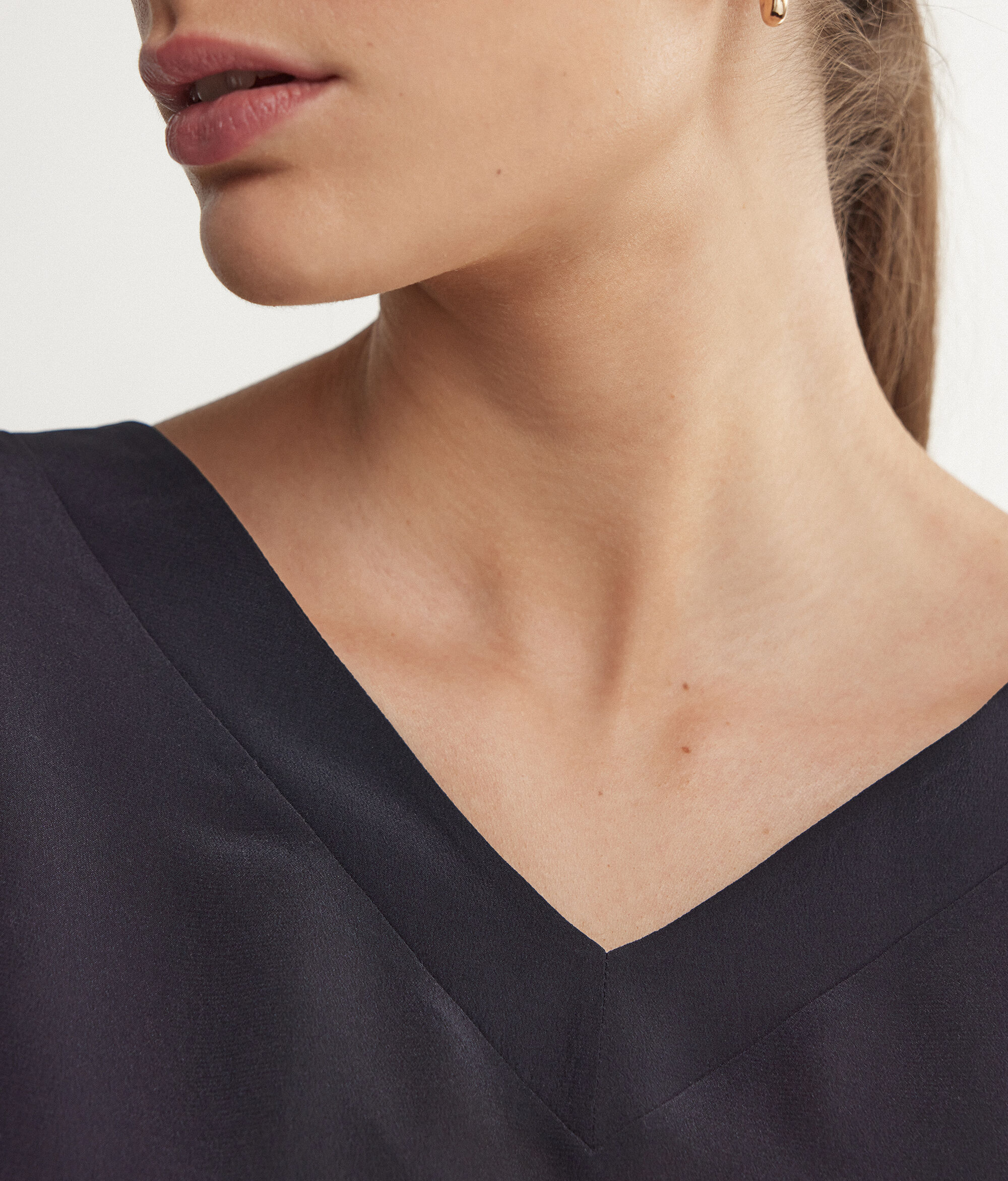 T-Shirt Seta Scollo V Kimono - Top e T-Shirt | Falconeri